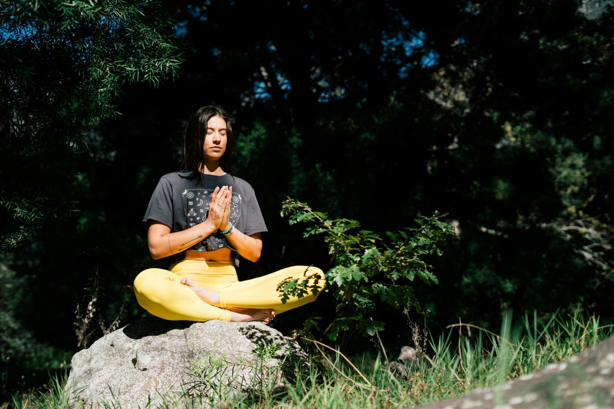 10 Grounding Practices to Help Manage Anxiety - westhollywoodcouples.com